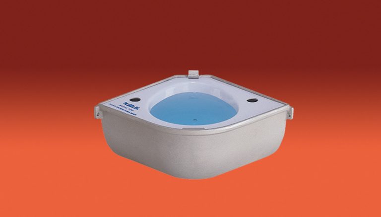 Automatic Horse Waterers | Nelson Mfg 900 Series | IA